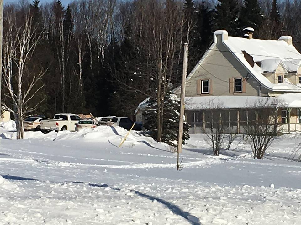 Opération policière à Saint-Elzéar : Yvan Ghislain Rioux fait face à 22 ...