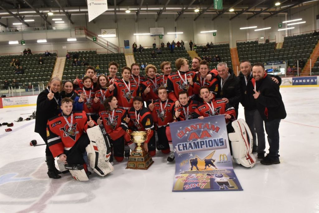 Un succès sur toute la ligne pour le Tournoi bantam de Rivière-du-Loup - TVA CIMT CHAU