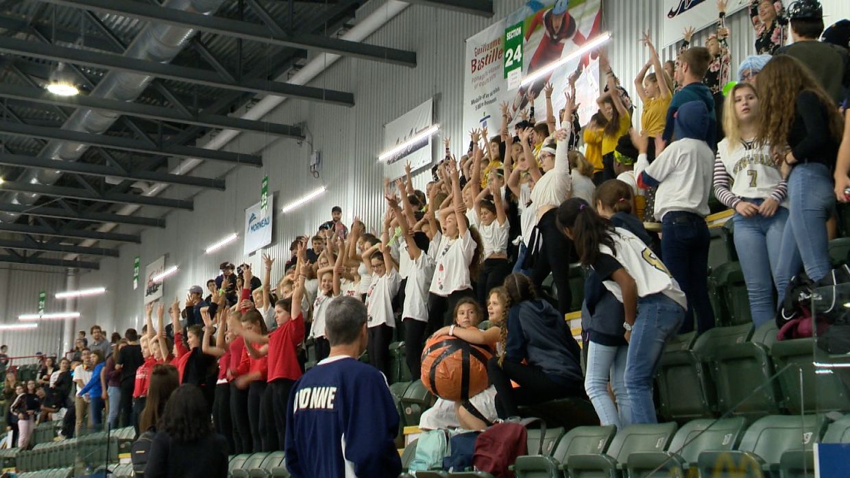 500 élèves du Collège Notre-Dame animent le Centre Premier Tech - TVA ...