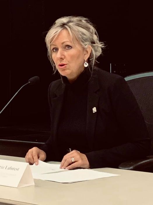 André Laforest annonce Îles 5 - TVA CIMT CHAU