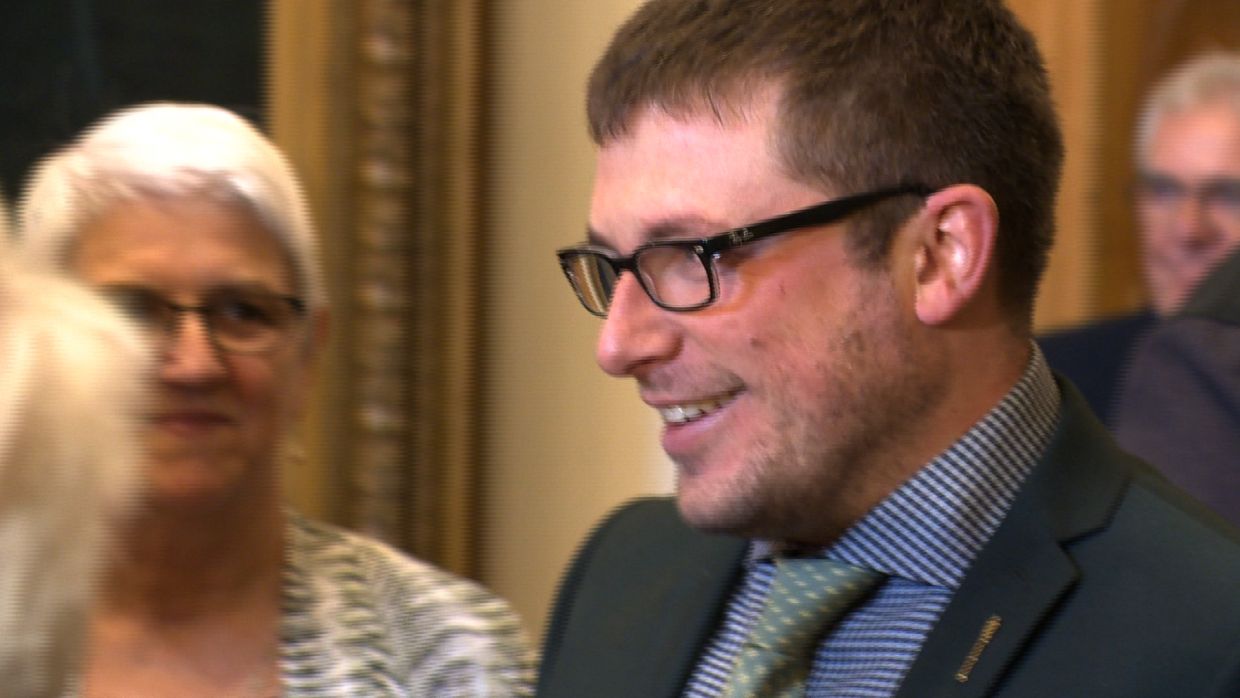 Le débat sur la laïcité s'invite au Nouveau-Brunswick - TVA CIMT CHAU