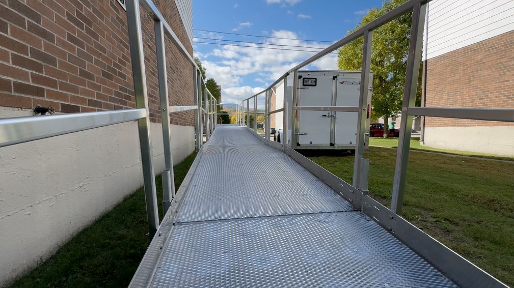 Première sortie en 4 ans : moment magique pour Nadia Simard et son fils ...