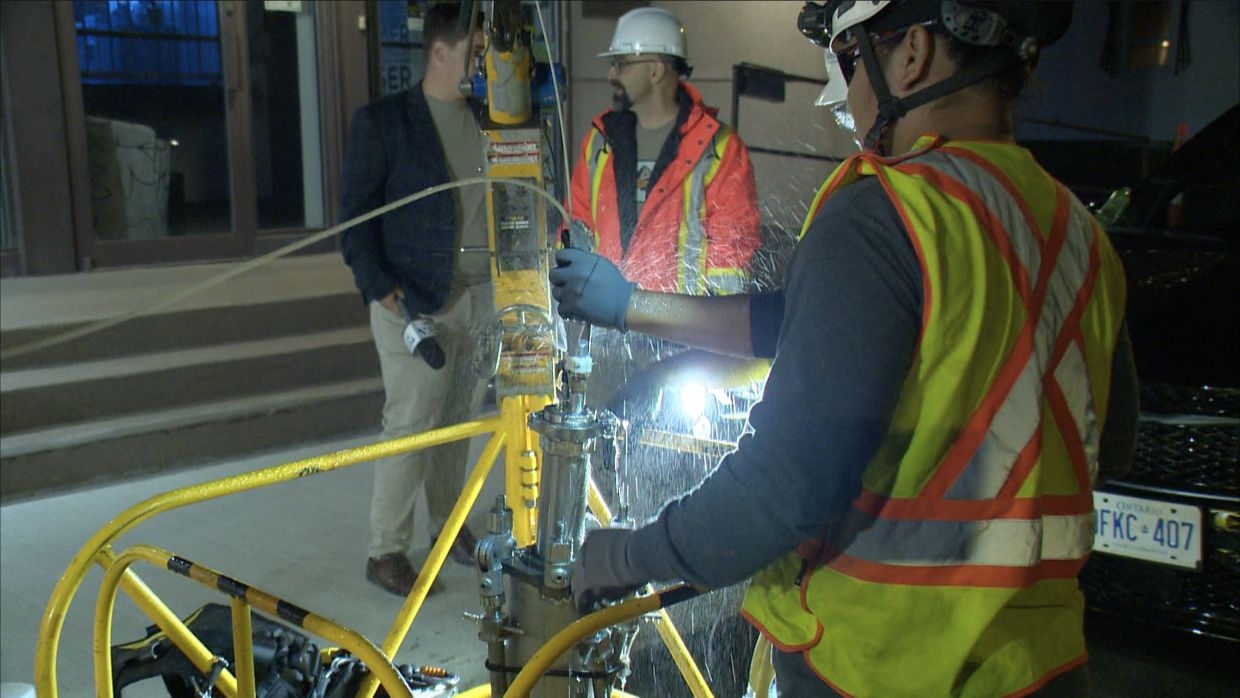 Opération de prévention des conduits d'eau dans le système d'aqueduc de Rivière-du-Loup - TVA ...