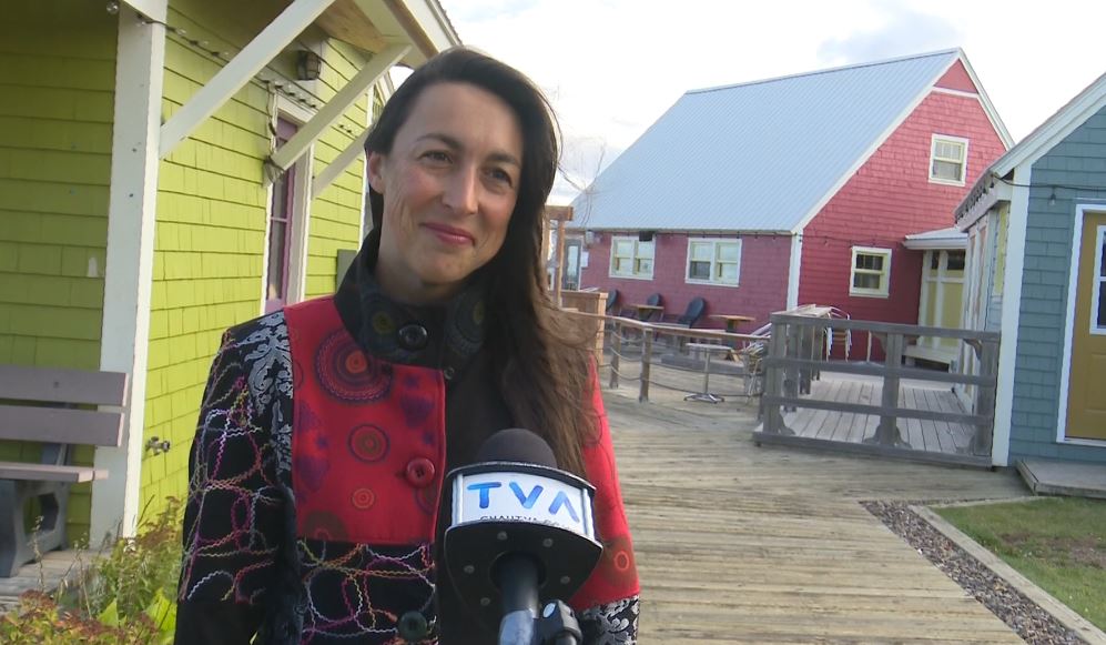 La libérale Isabelle Thériault réélue dans Caraquet - TVA CIMT CHAU
