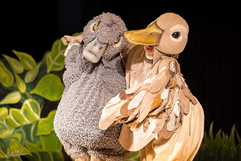 Carole-Anne Roussel : Le Vilain Petit Canard au festival d’Opéra de ...