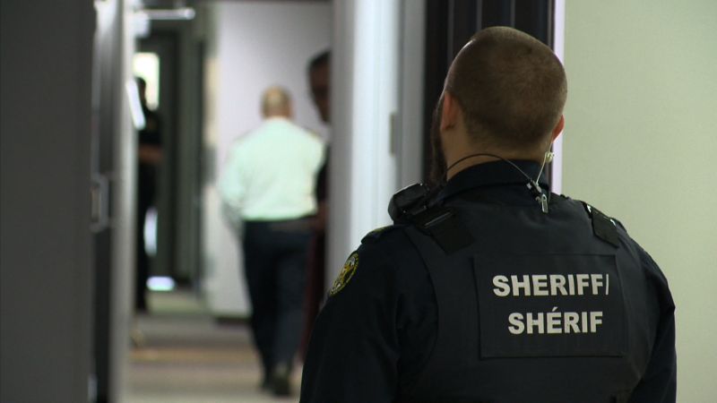 Les shérifs maintenant armés au Nouveau-Brunswick - TVA CIMT CHAU