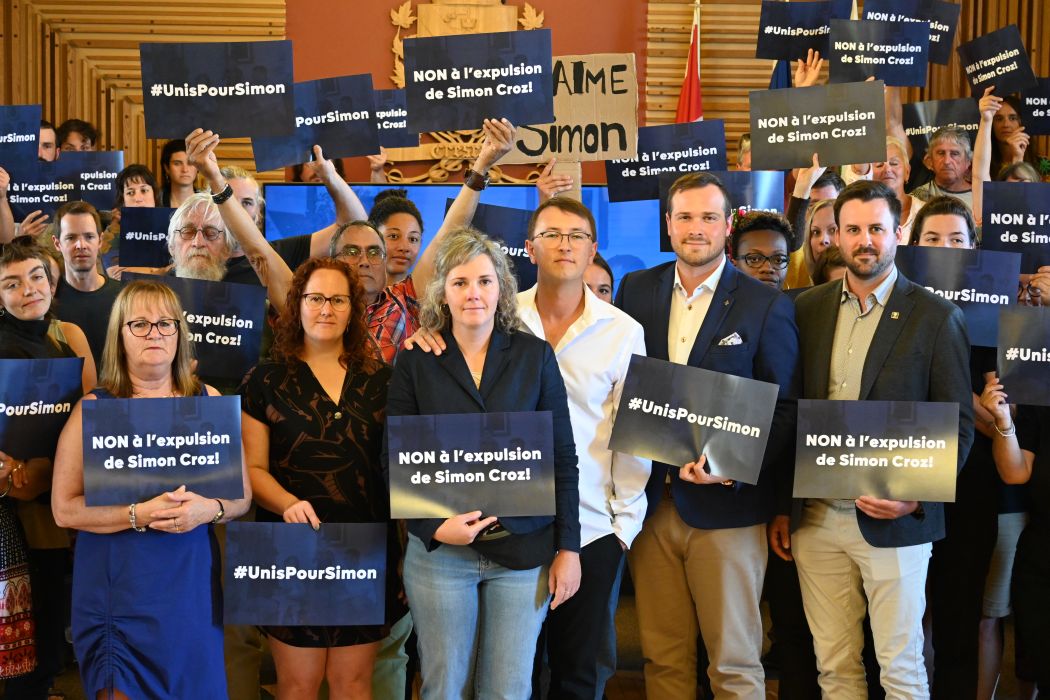 Pas encore de permis de travail pour Simon Croz - TVA CIMT CHAU