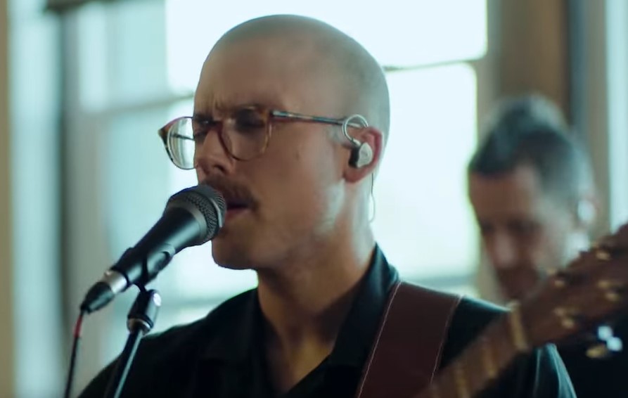 « 10 ans » : le nouvel extrait radio de Simon Daniel - TVA CIMT CHAU