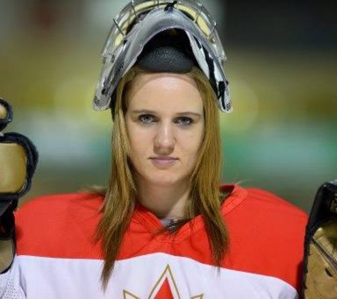 Ann-Renée Desbiens sur le point d'amorcer l'aventure de la LPHF - TVA ...