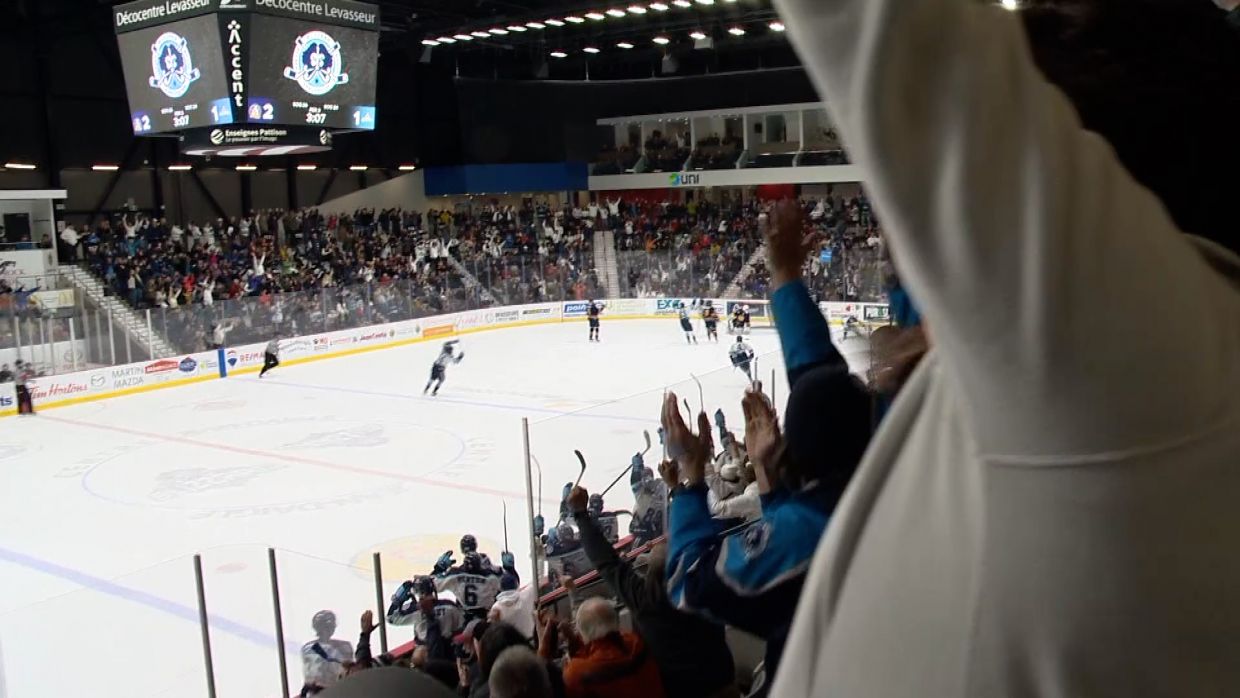 La fièvre des séries avec le Blizzard gagne Edmundston - TVA CIMT CHAU