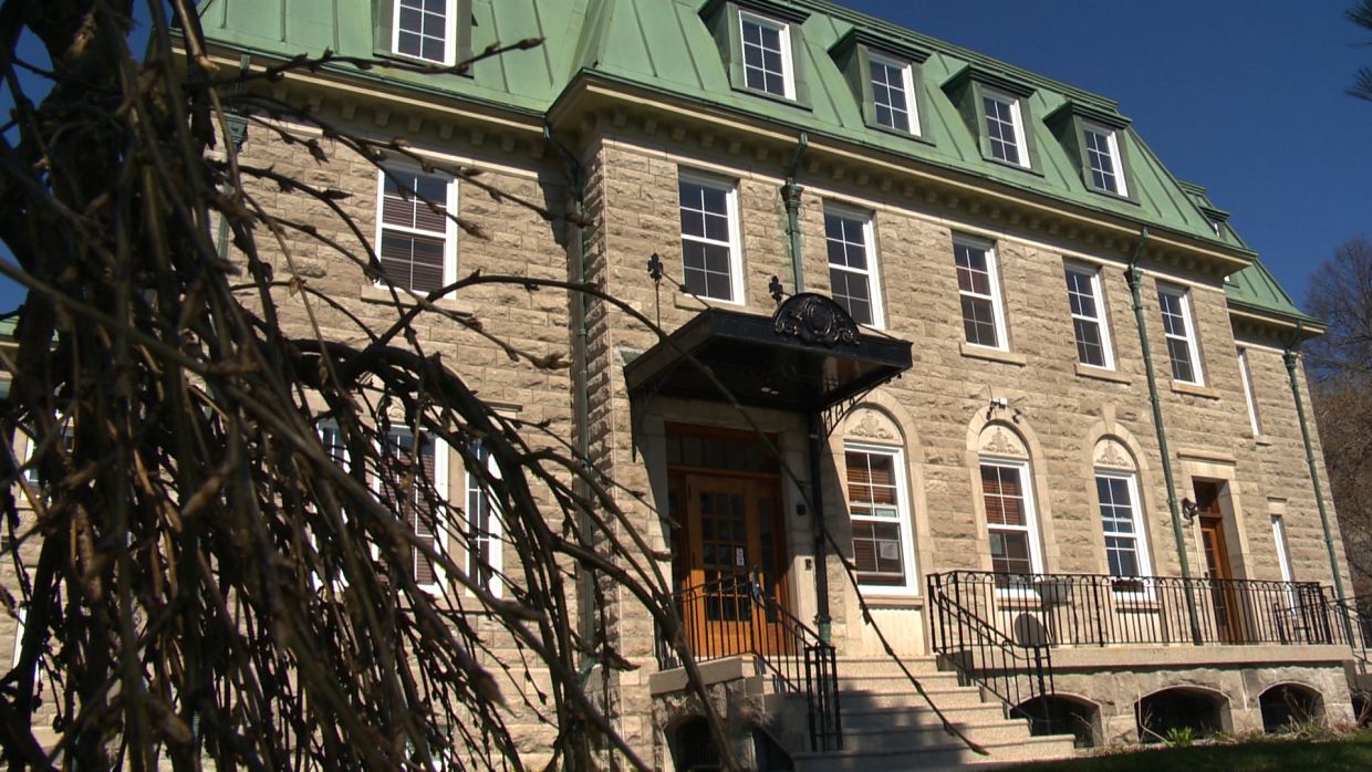 Ottawa soutient l'Escale Madavic et l'Éclipse d'Edmundston - TVA CIMT CHAU