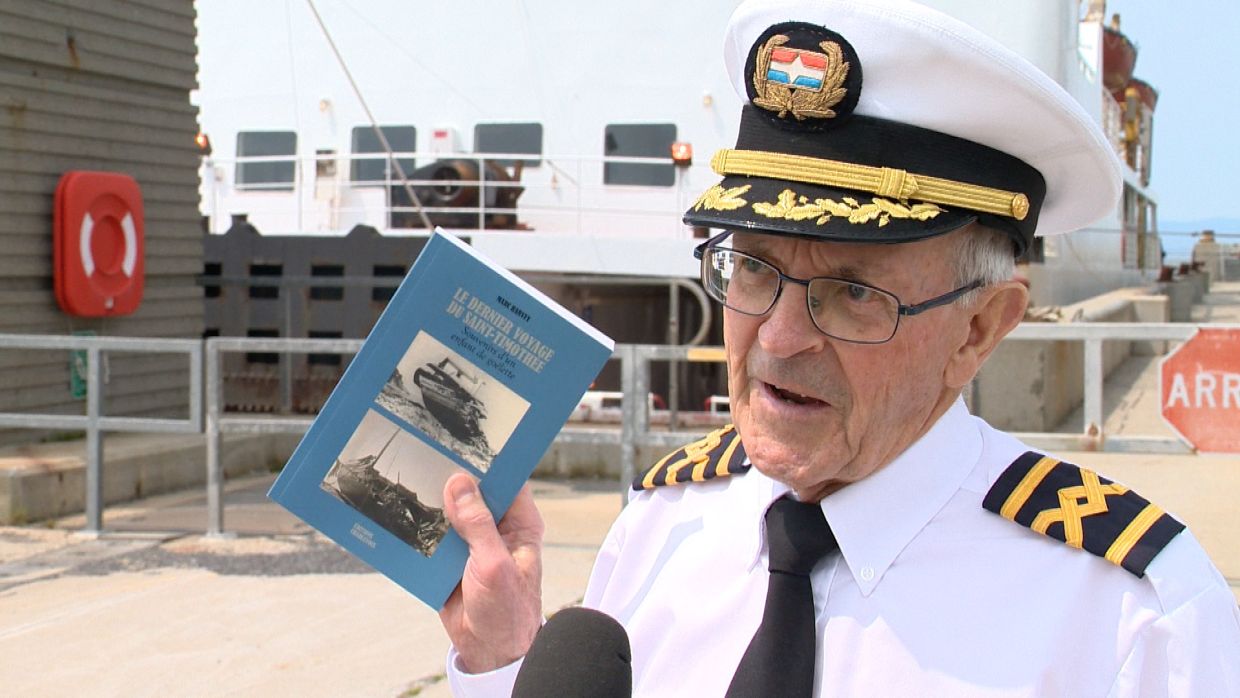 Le Capitaine Harvey lance son livre - TVA CIMT CHAU